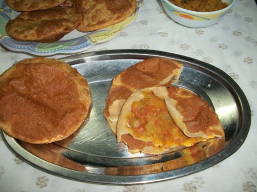 Stuffed Poori / Poori Stuffed with Spicy Potato Masala – Lunch Box ...