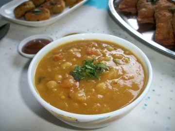 Samosa Chaat Recipe | Samosa Sundal Recipe