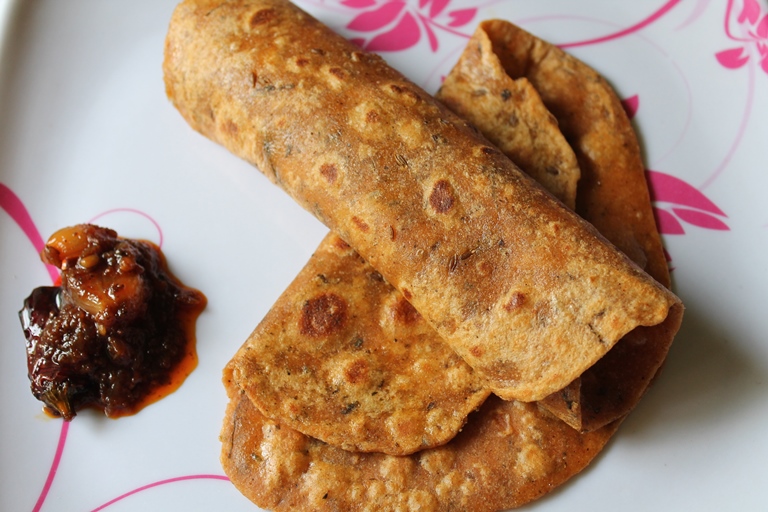 Masala Chapati Recipe / Spiced up Masala Roti Recipe / Masala Roti ... Masala Chapati Recipe / Spiced up Masala Roti Recipe / Masala Roti ...