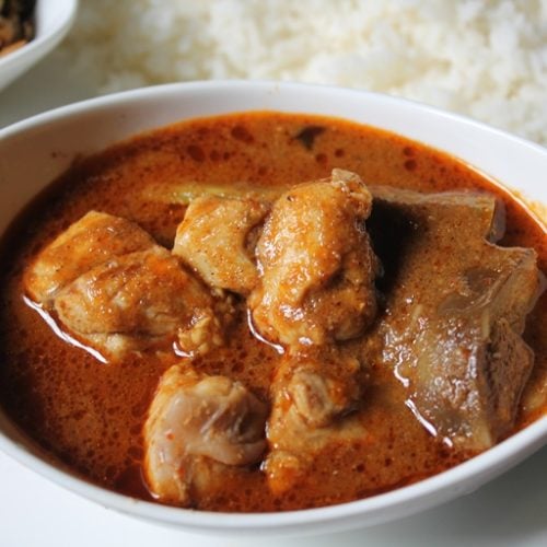 Karutha Curry Recipe | Karutha Meen Curry Recipe
