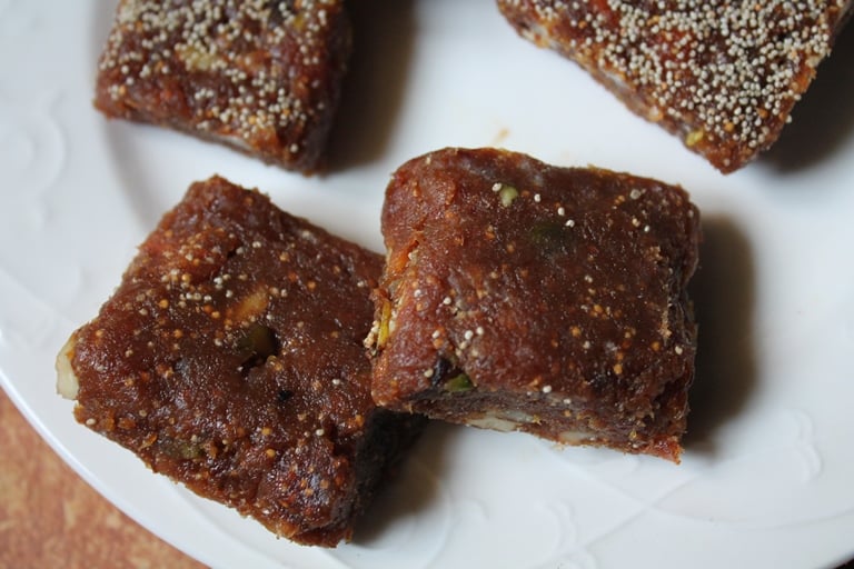 Anjeer Barfi recipe | Dates Barfi Recipe (Burfi)