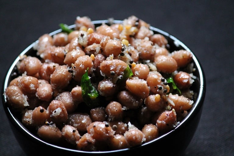 Peanut Sundal | Peanut Sundal Recipe | Verkadalai Sundal Recipe