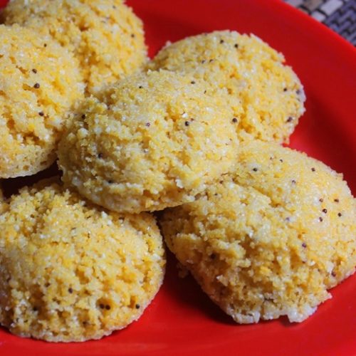 Instant Cornmeal Idli Recipe | Corn Idli Recipe