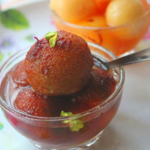 Suji Ke Gulab Jamun Recipe - Sooji Jamun Recipe