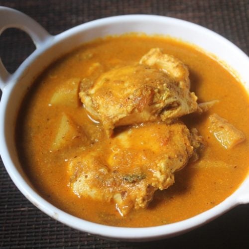 Udaitha Muttai Kuzhambu Recipe - Egg Drop Curry Recipe