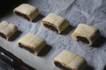 Prune Bars Recipe - Eggless Prune Stuffed Pastry Bars Recipe