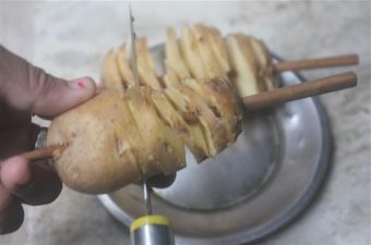 Tornado Potato Skewers Recipe - Spiral Potatoes Recipe