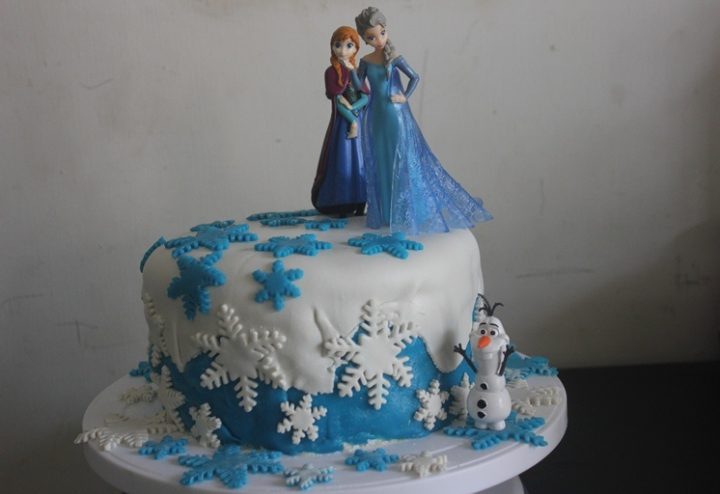 Frozen Themed - Fondant Birthday Cake Recipe - Frozen Cake Ideas