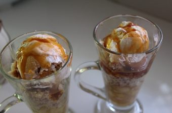Apple Crumble Sundae Recipe - Easy Crumble Sundae Recipe