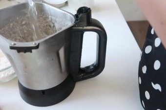 Ghevar Recipe - How to Make Ghewar at Home - Yummy Tummy