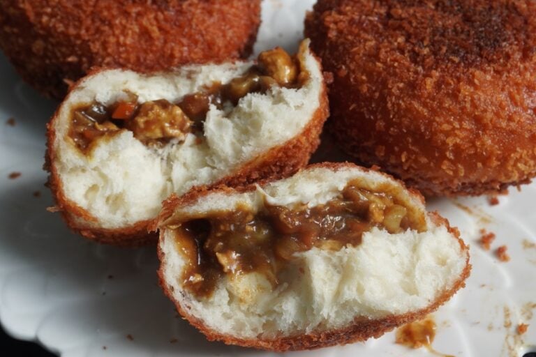 Kare Pan Recipe (Japanese Curry Bread)
