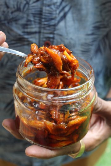 Garlic Pickle Recipe | Poondu Oorugai Recipe | Lehsun Achaar