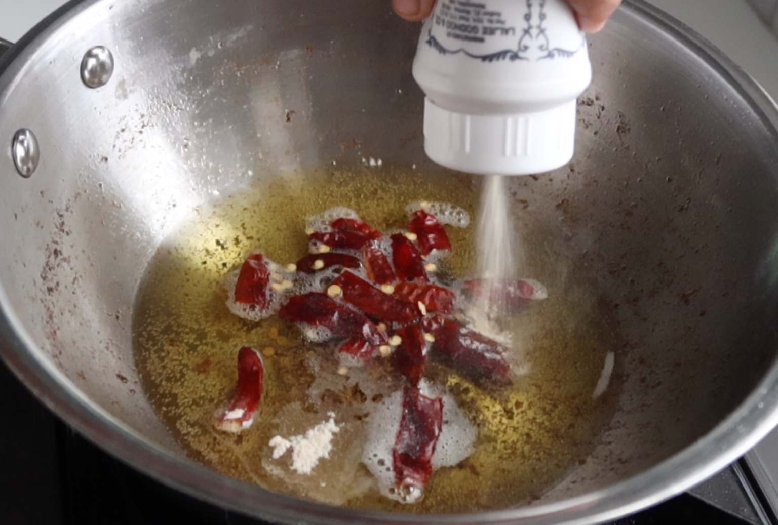 Garlic Pickle Recipe | Poondu Oorugai Recipe | Lehsun Achaar
