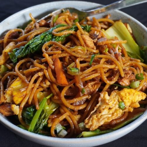 Malaysian Fried Noodles Recipe (Mee Goreng)