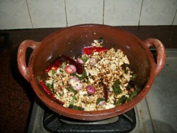 Ulli Theeyal Recipe | Kerala Ulli Curry Recipe