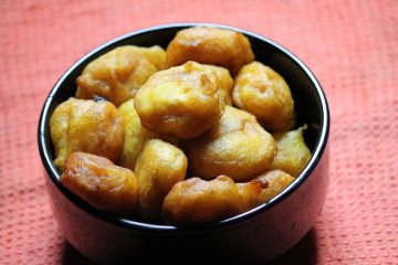 Pazham Pori | Ethakka Appam Recipe | Banana Fritters
