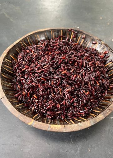 Karuppu Kavuni Rice Porridge (Black Rice Porridge)