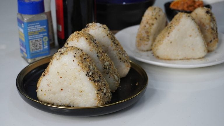 Vegan Onigiri Recipe | Tofu Onigiri Recipe (Japanese Rice Ball)