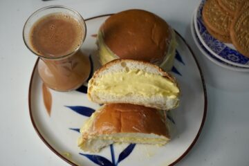 Bun Maska Recipe (Irani Maska Bun)